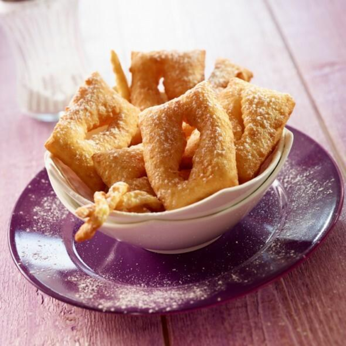 Recette des bugnes facile - Bugnes façon grand mère | Francine